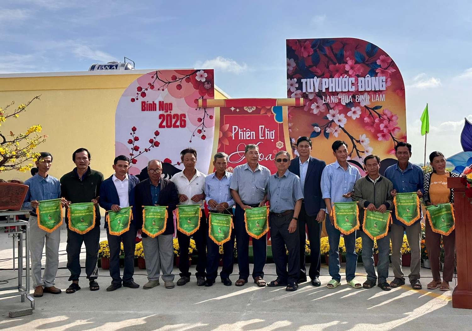 Opening ceremony of the Binh Ngo 2026 Spring Flower Market in Tuy Phuoc ...