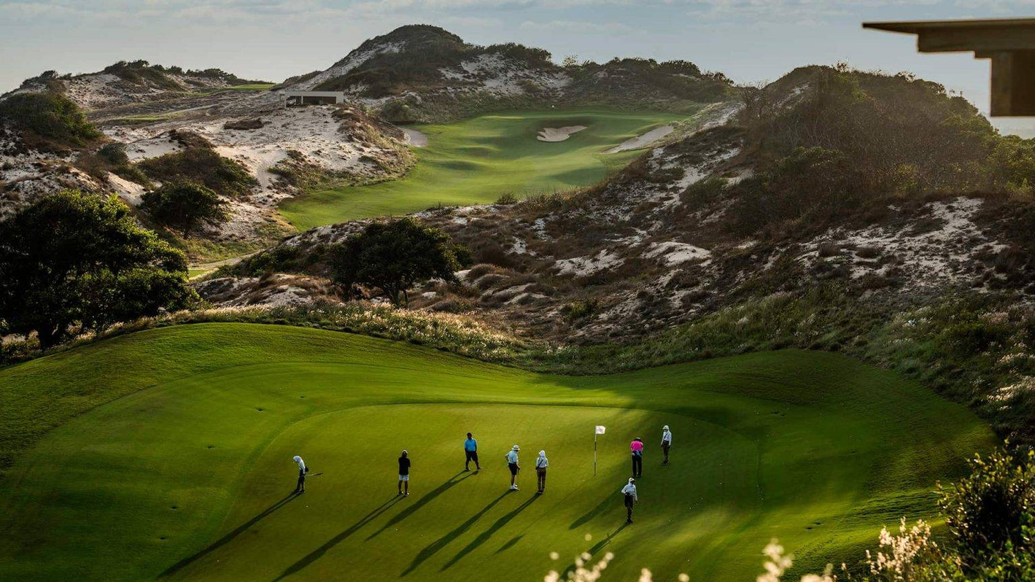 The Bluffs Grand Hồ Tràm - Sân Golf tốt nhất Việt Nam 2024 | Báo Gia ...