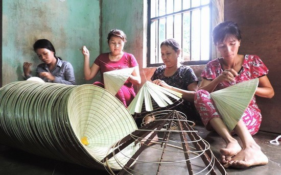 ភូមិផលិតមួករាងសាជី Go Gang ...