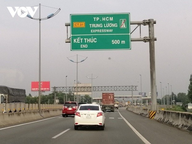 Nâng tốc độ tối đa lên 90km/h đối với các tuyến cao tốc 4 làn xe | Báo ...