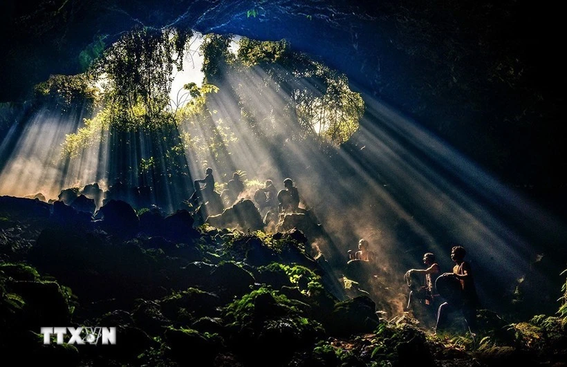 Khám phá hang động C9 giữa lòng núi lửa Nâm Blang | Báo Gia Lai điện tử