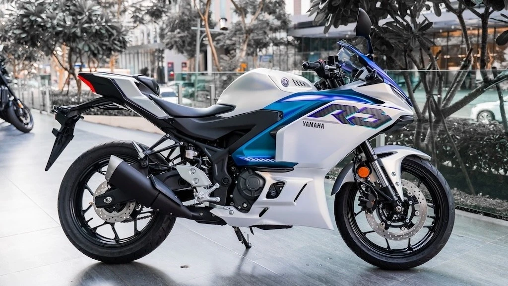 Yamaha YZF-R3 2025 ra mắt tại Việt Nam với giá 132 triệu đồng