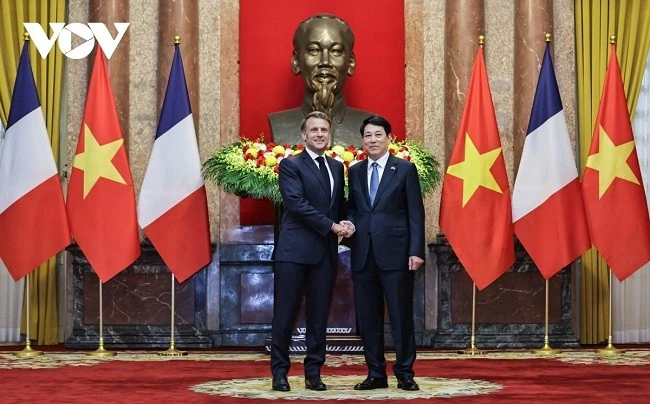 Chủ tịch nước Lương Cường chủ trì lễ đón Tổng thống Pháp Emmanuel ...