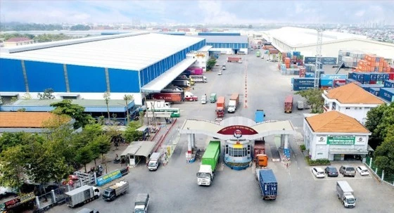 Tháo điểm nghẽn logistics | Báo Gia Lai điện tử