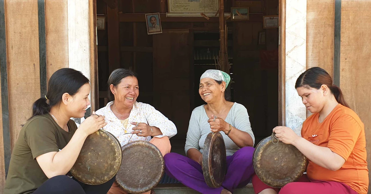 Làng Leng vang tiếng cồng chiêng | Báo Gia Lai điện tử
